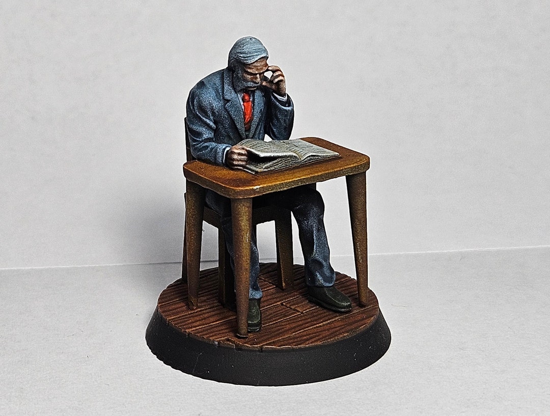Arkham Horror LCG Compatible Investigator Miniature - the Professor ...