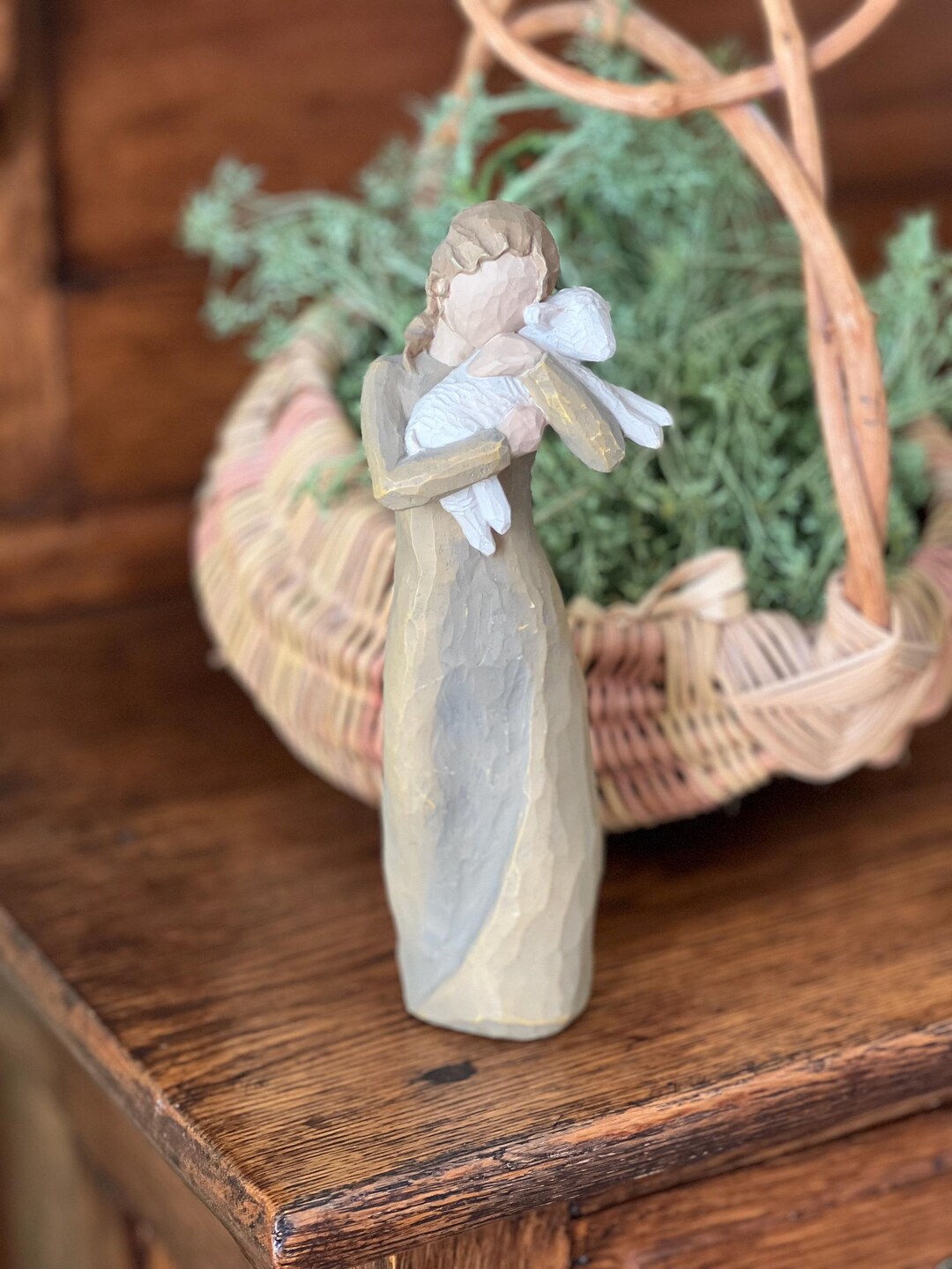 Willow Tree Figurine, Woman Holding Lamb, Peace on Earth 8.25”, 2002 ...