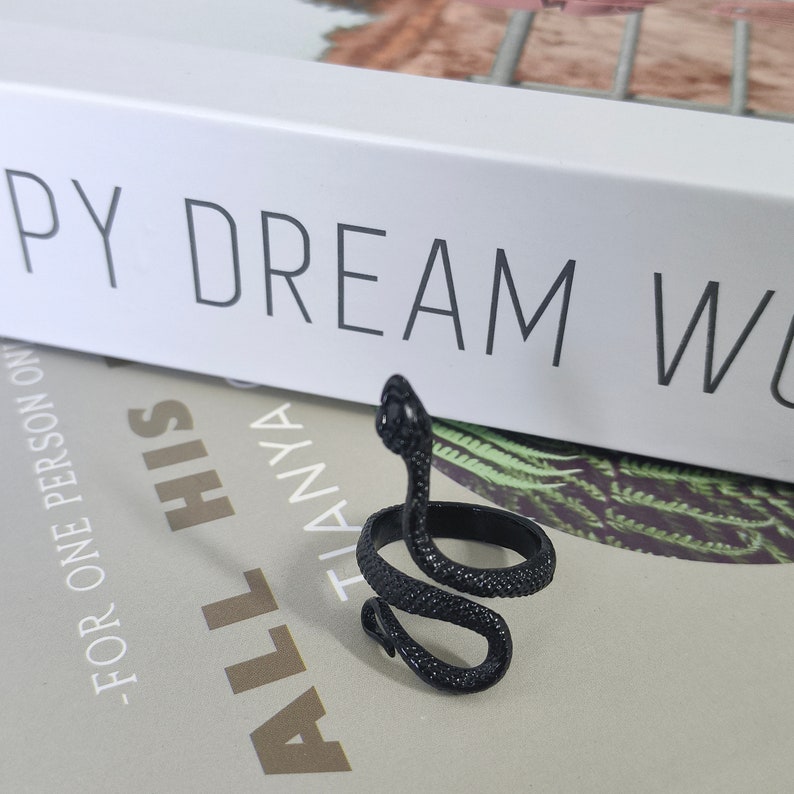 Punk Gothic Snake Rings for Men Women Serpent Finger Wrap Ring Cool ...