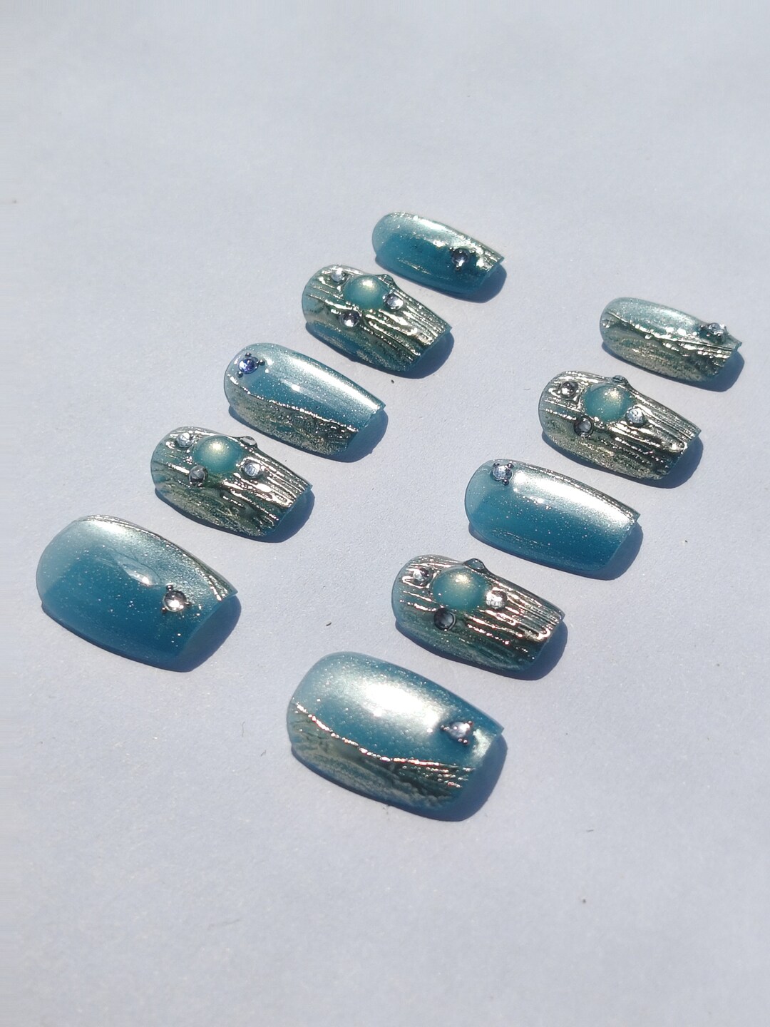 Handmade 3D Press-on Nails Short Coffin Shaped Cat Eye Shinny Cyan-blue ...
