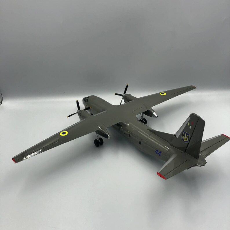 Эксклюзивная модель самолета Антонов Ан-26 ВС Украины, масштаб 1/72 ...