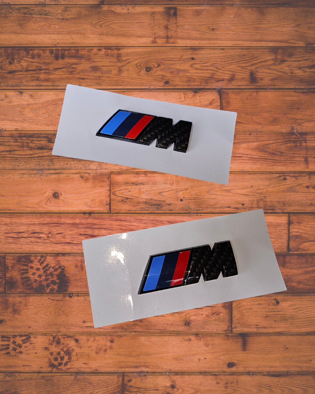 1 Pair of Carbon Fibre Look BMW M Wing Fender Boot Emblem Badge 1 2 3 4 ...