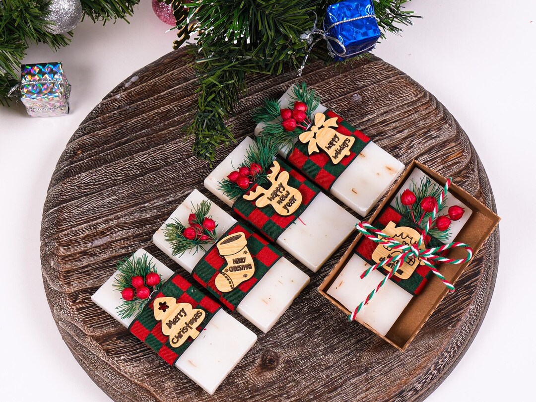 Custom Christmas Soap Favor for Family & Friend, Personalized Scented ...