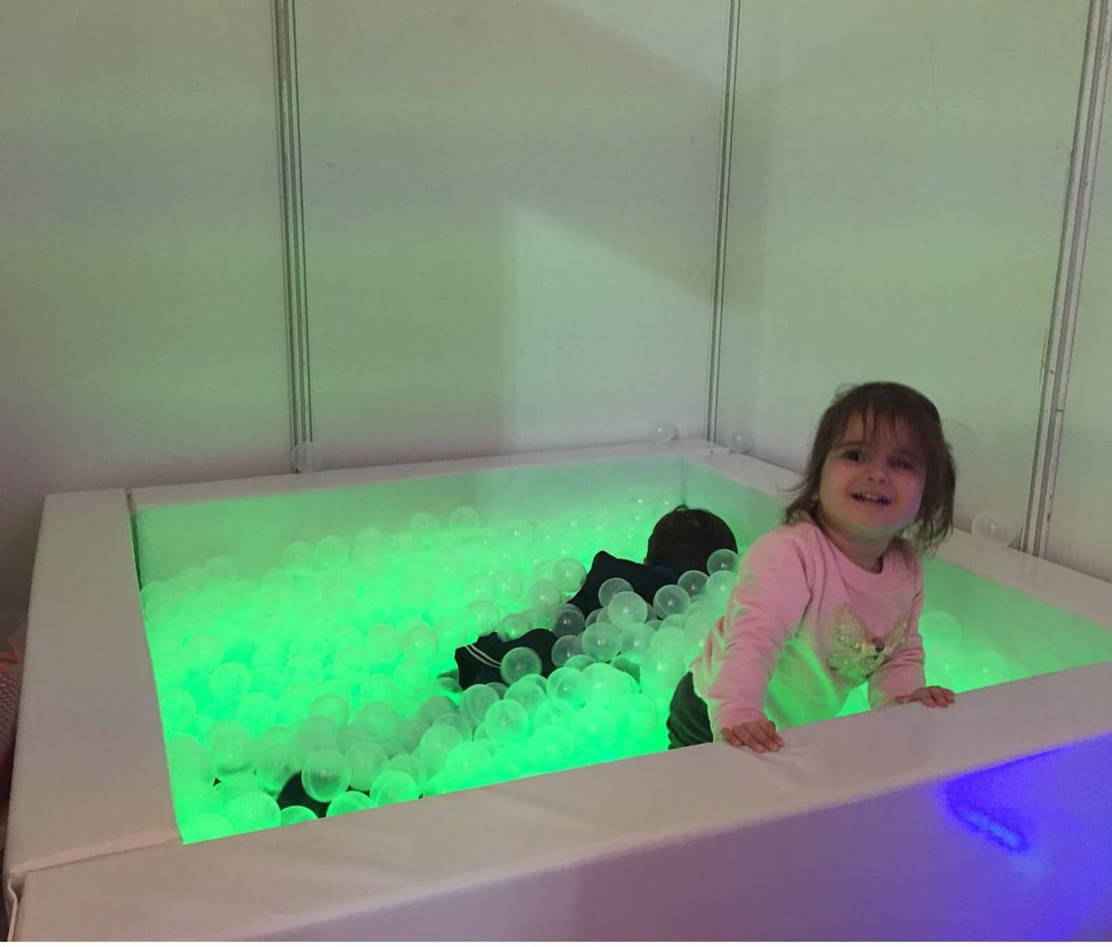 LED Lighted Ball Pit, Soft Play Ball Pool, Children's Ball Pit, Baby ...