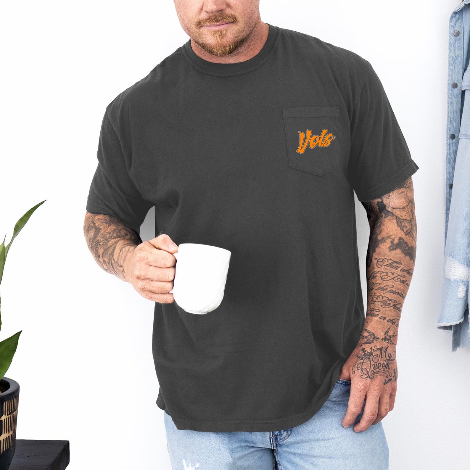 Tennessee Vols Football Pocket T-shirt, Gray Relaxed Fit, Vintage Tee ...