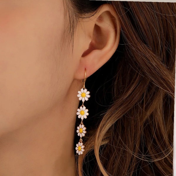 Daisy Beaded Earrings - Etsy