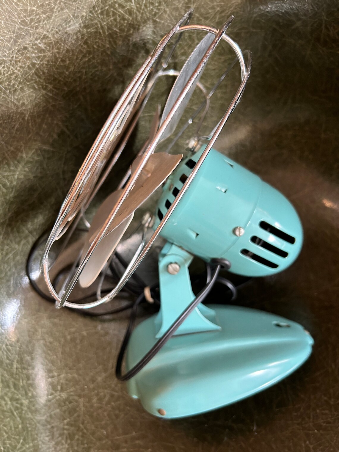 C.1950's ESKIMO 081002 Table Desk 9” Fan 30 Watt Turquoise Blue ...