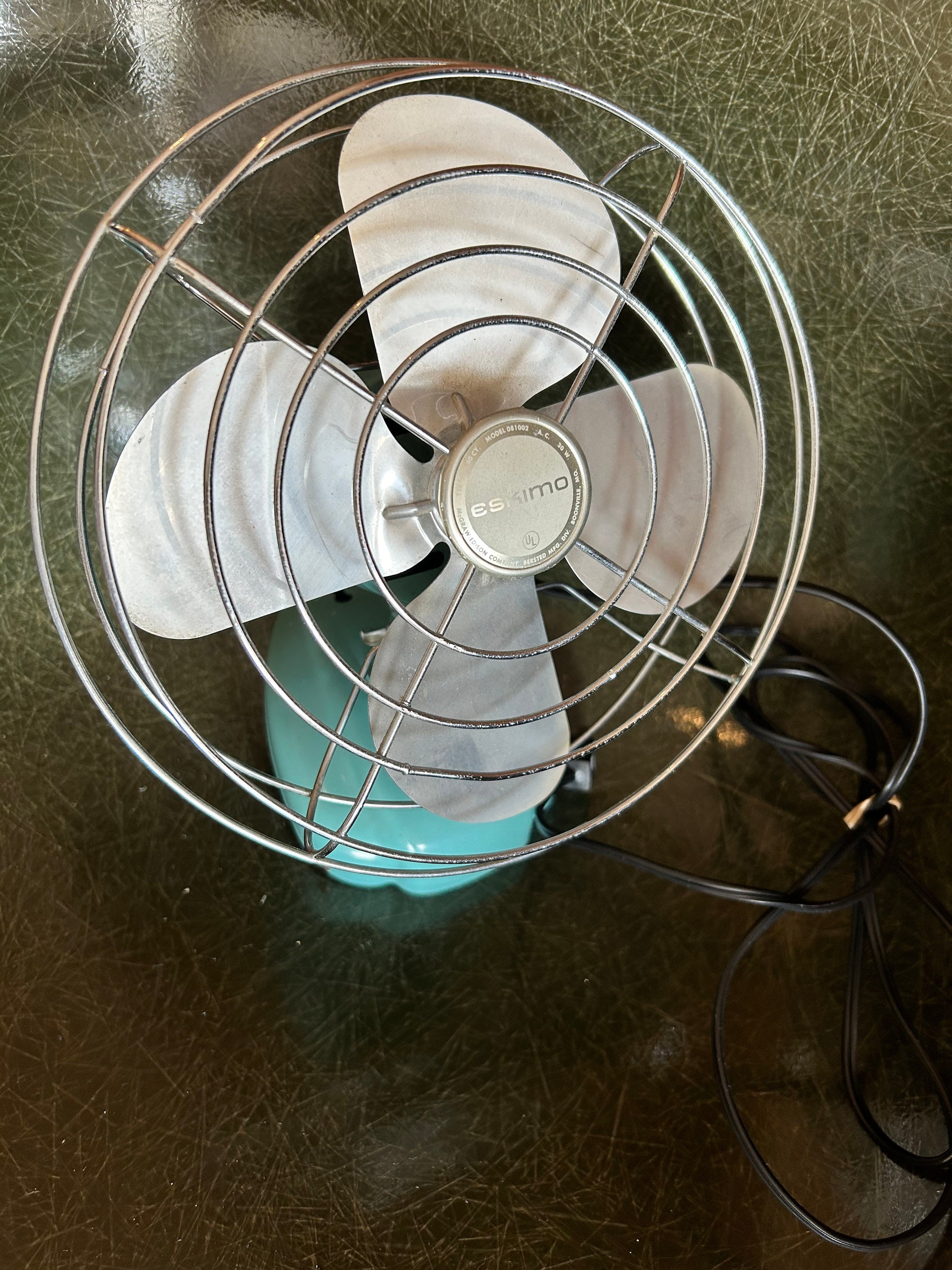 C.1950's ESKIMO 081002 Table Desk 9” Fan 30 Watt Turquoise Blue ...