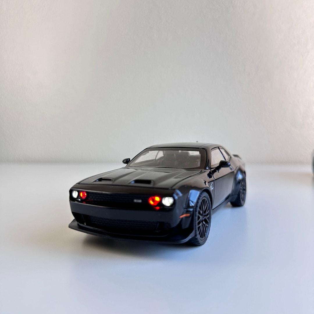 1:32 Dodge Challenger Charger SRT Hell Cat Model Car - Alloy Diecast ...
