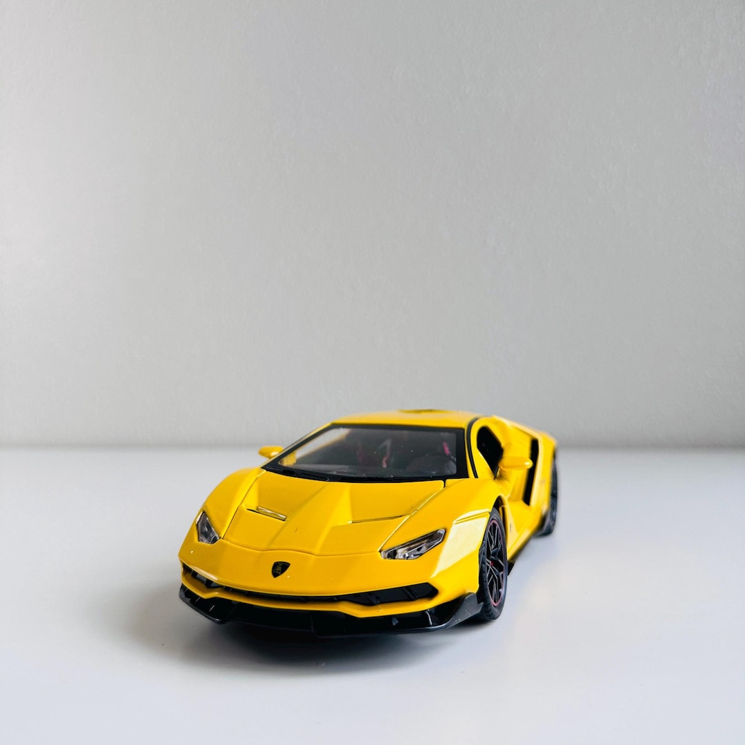 1:24 Lamborghini Centenario LP 770-4 Model Car - Alloy Diecasts Gifts ...