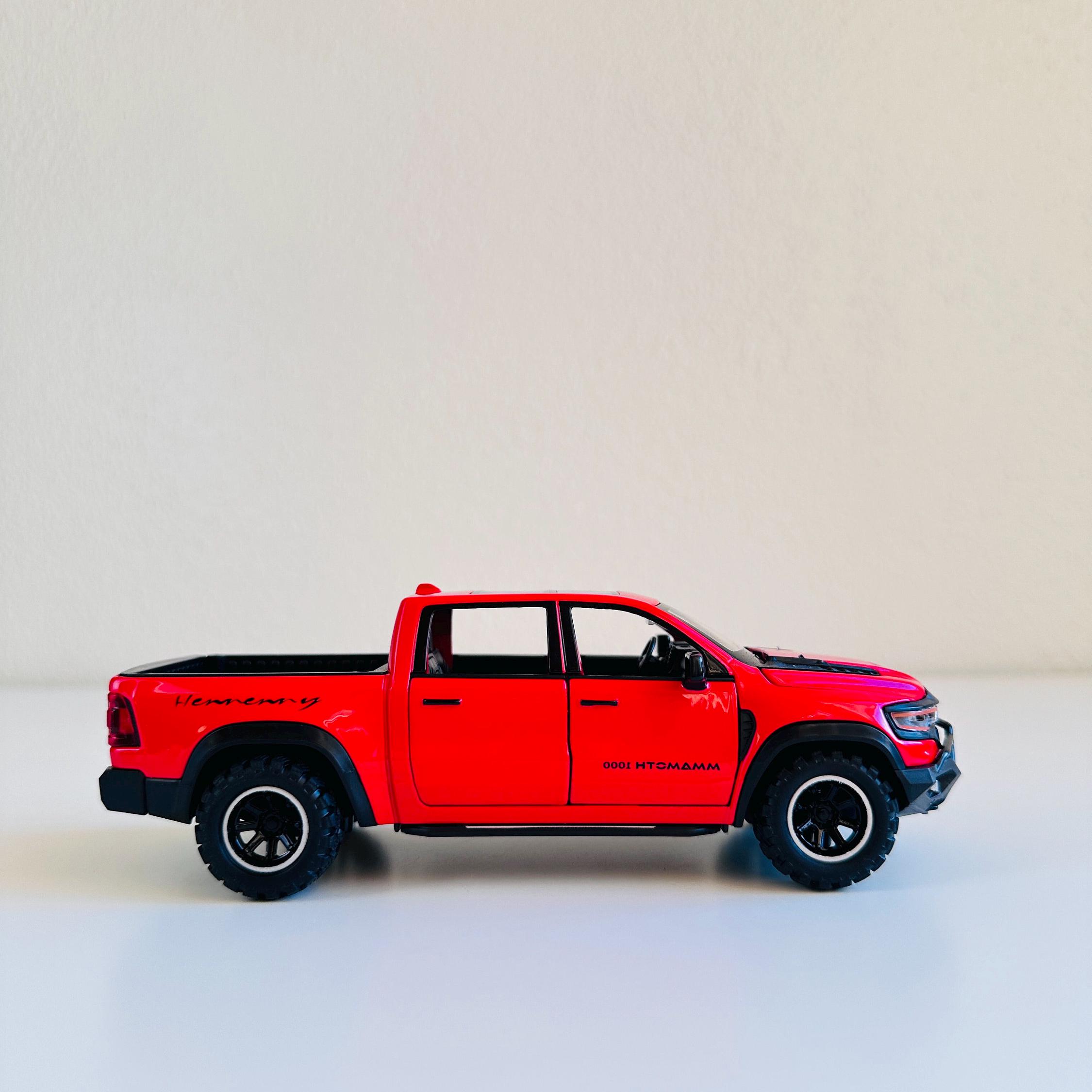 1:32 RAM Mammoth Pickup Alloy Model Car - Alloy Diecasts for Collectors ...