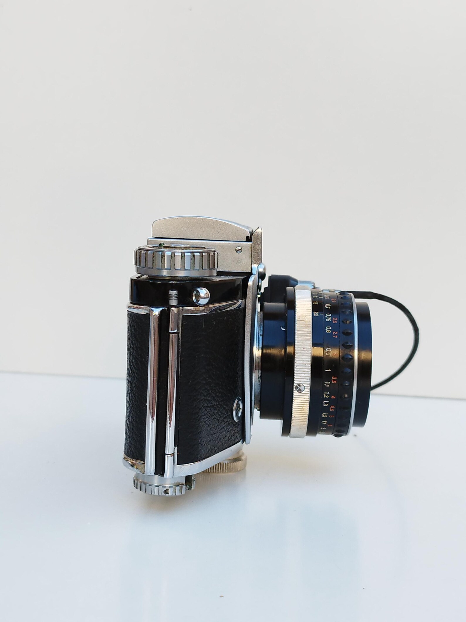 Exakta Varex Iib SLR 35mm Film Camera + Jena 50mm F/2.8 Lens+ Carry ...