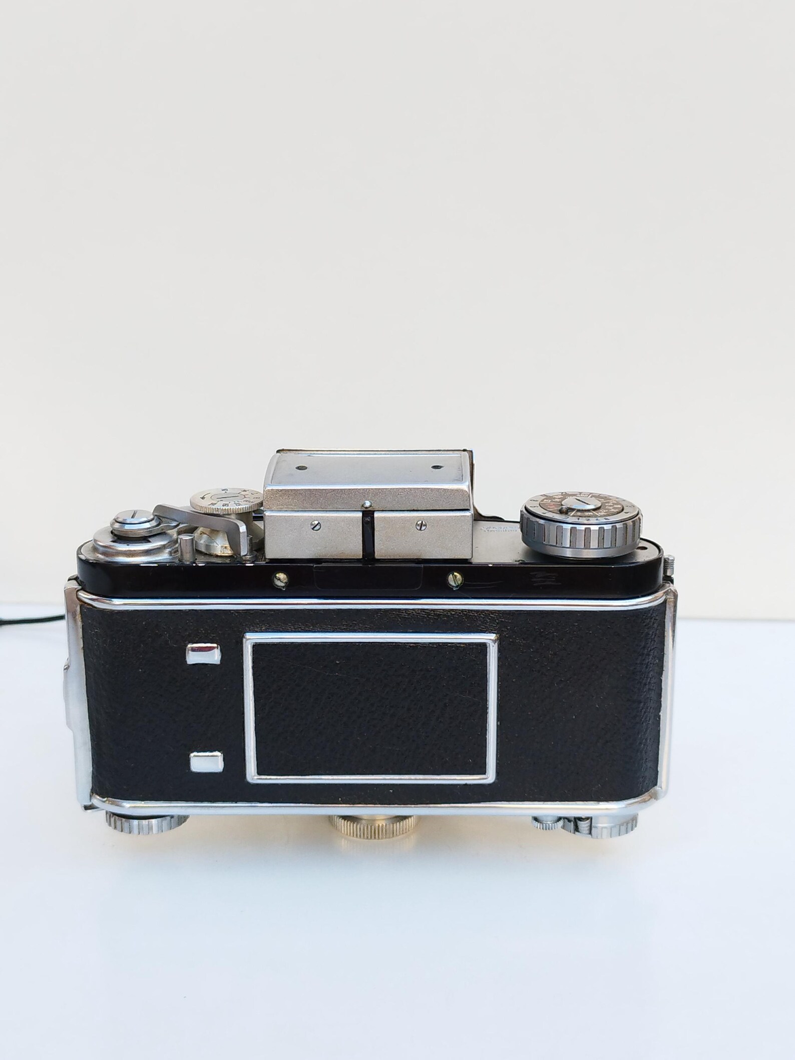 Exakta Varex Iib SLR 35mm Film Camera + Jena 50mm F/2.8 Lens+ Carry ...