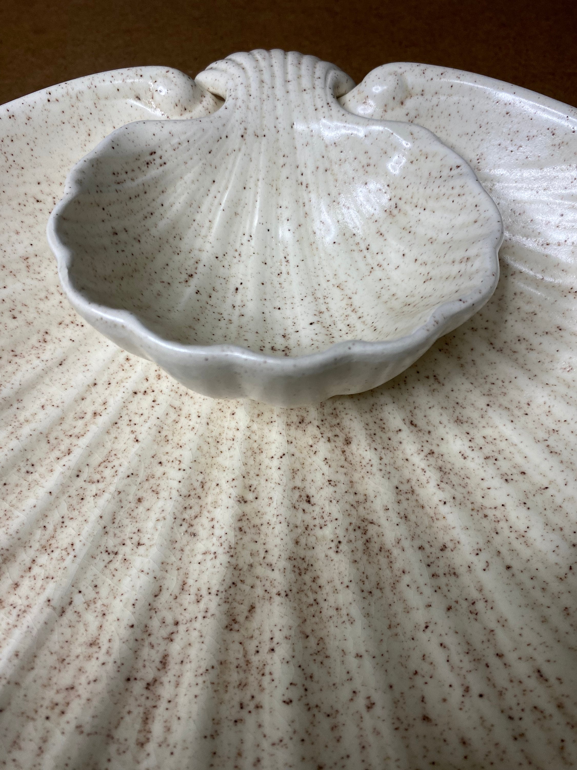 Vintage Hobbyist Chip & Dip Set Clam Shell 2 Piece Ceramic Ivory and ...