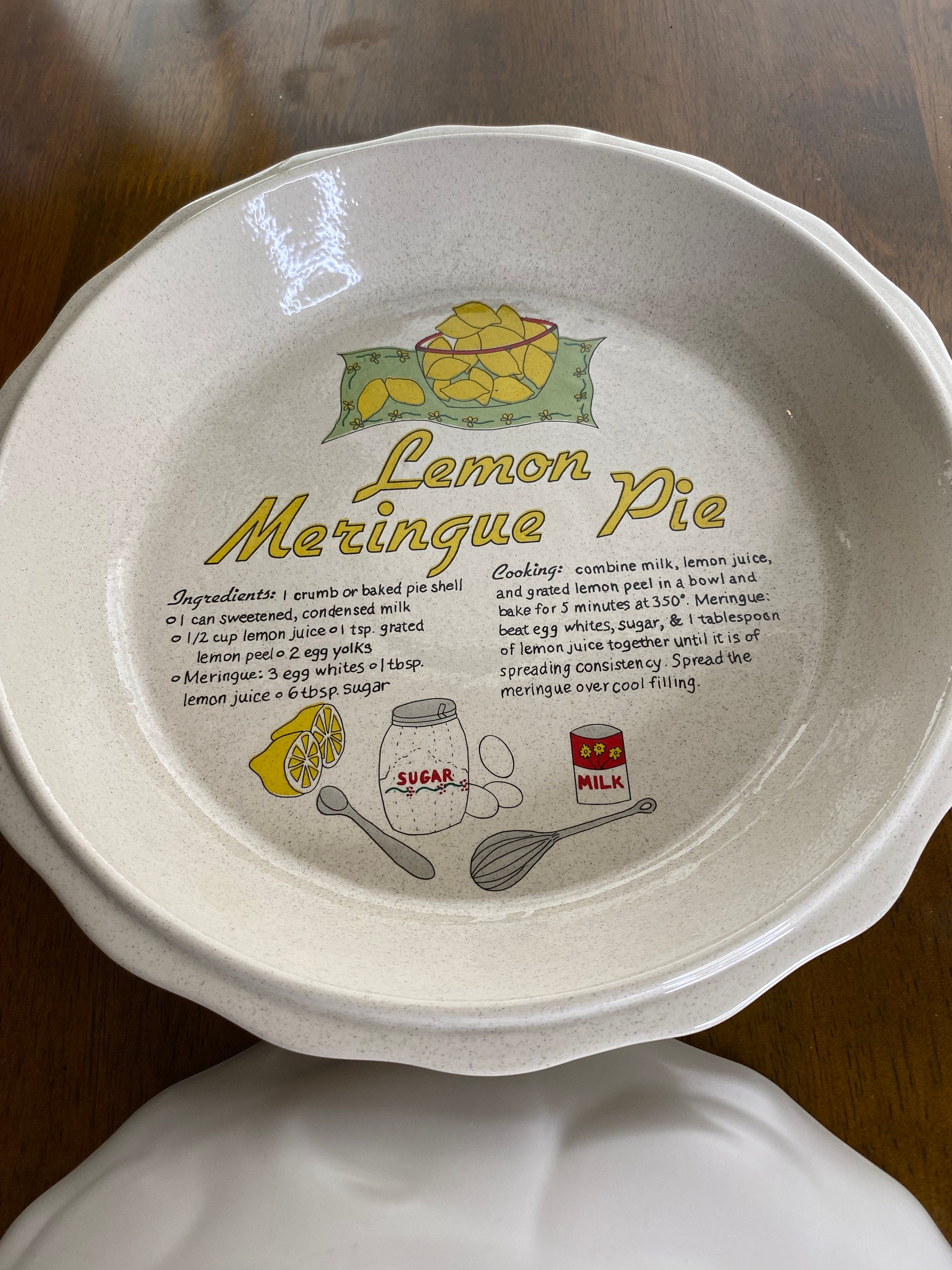 Vintage Lemon Meringue Pie Keeper Covered Ceramic Pie Dish Dessert ...