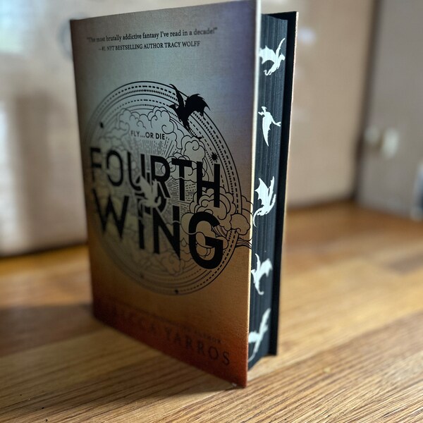 Fourth Wing Sprayed Edge Vinyl - Etsy