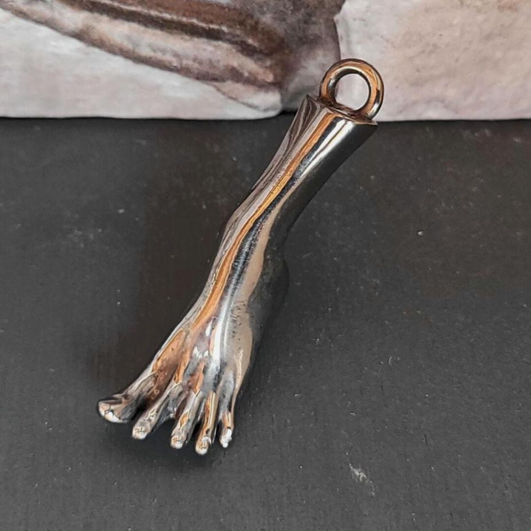 Street Fighter Juri Hun Sexy Foot Pendant, Foot Lover Pendant - Etsy