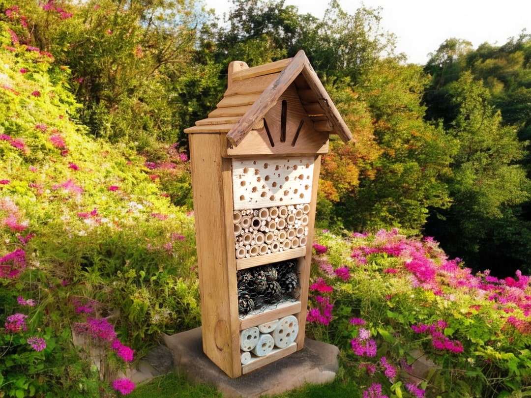 BUG HOUSE Insect Hotel, Butterfly Ladybug House, Mason Bee Large ...