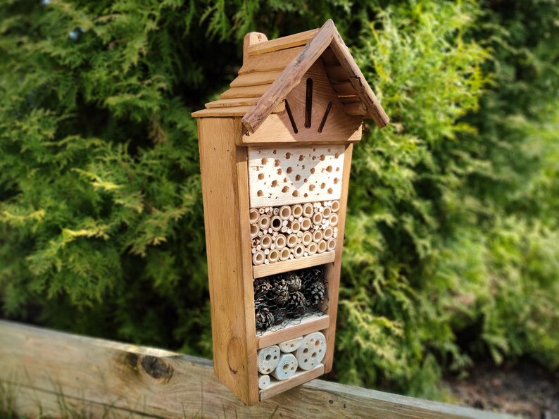 BUG HOUSE Insect Hotel, Butterfly Ladybug House, Mason Bee Large ...