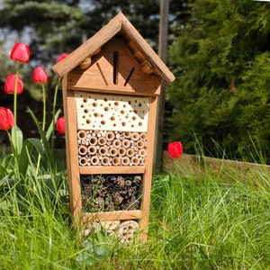 BUG HOUSE Insect Hotel, Butterfly Ladybug House, Mason Bee Large ...