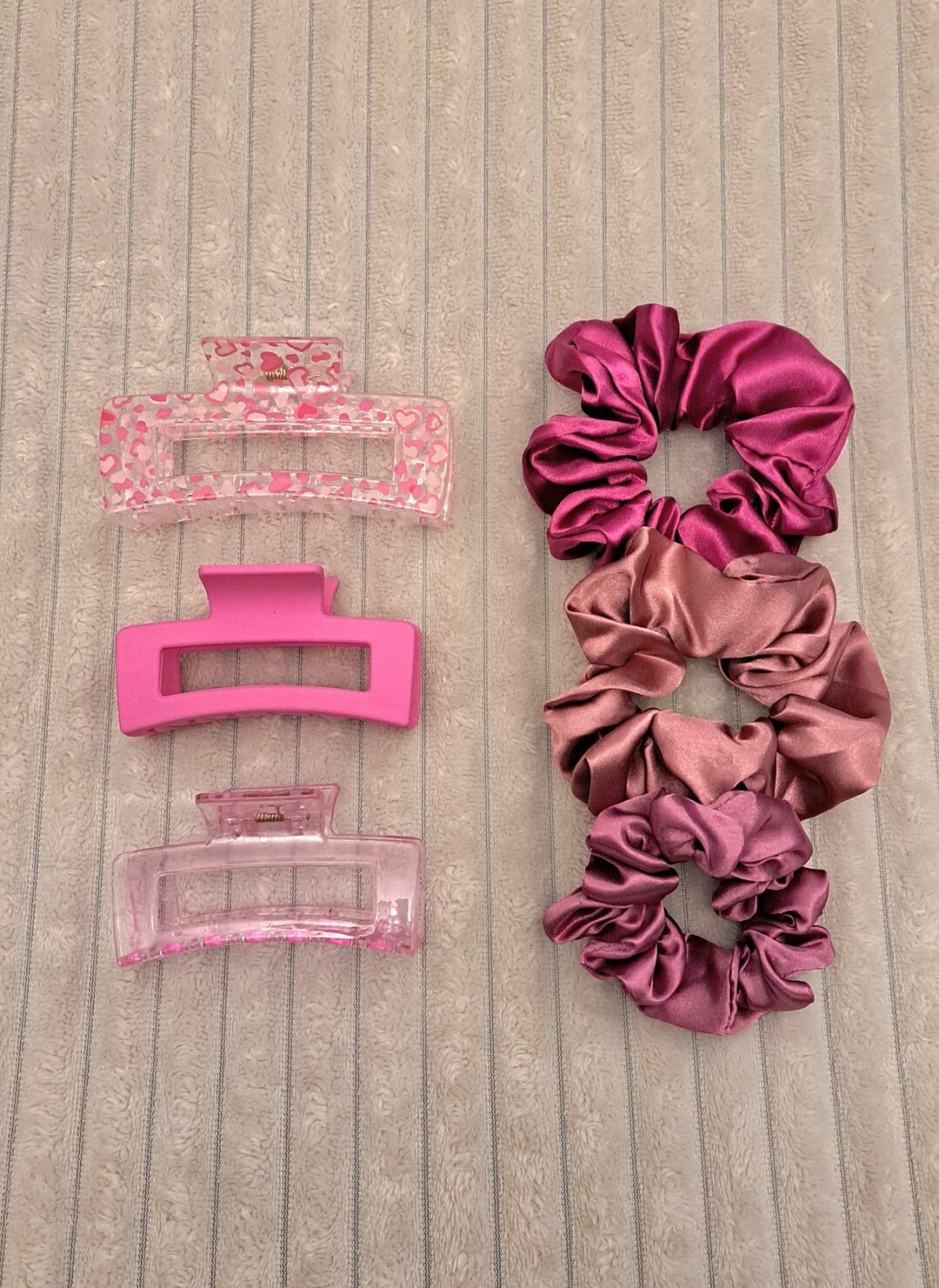 Gorgeous Set of Hair Accessories Pink Claw Clips With Colour Matching ...