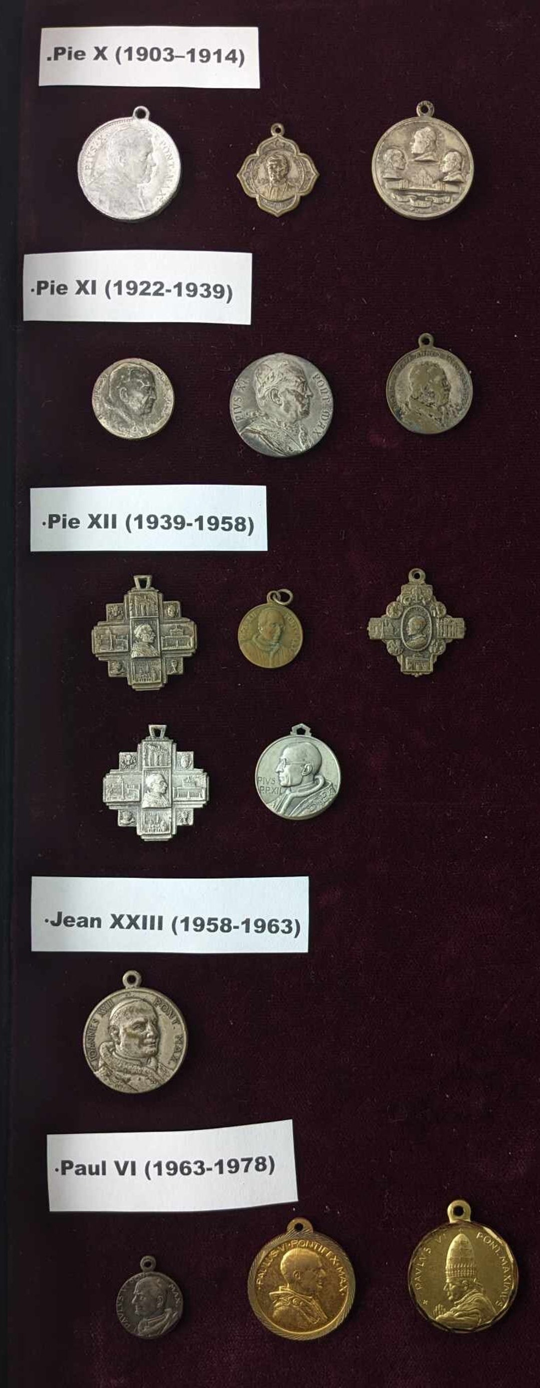 1914 to 1978, 15 MEDALS Related to the POPES, Different Materials, Sizes. Vintage. Some Medals ...