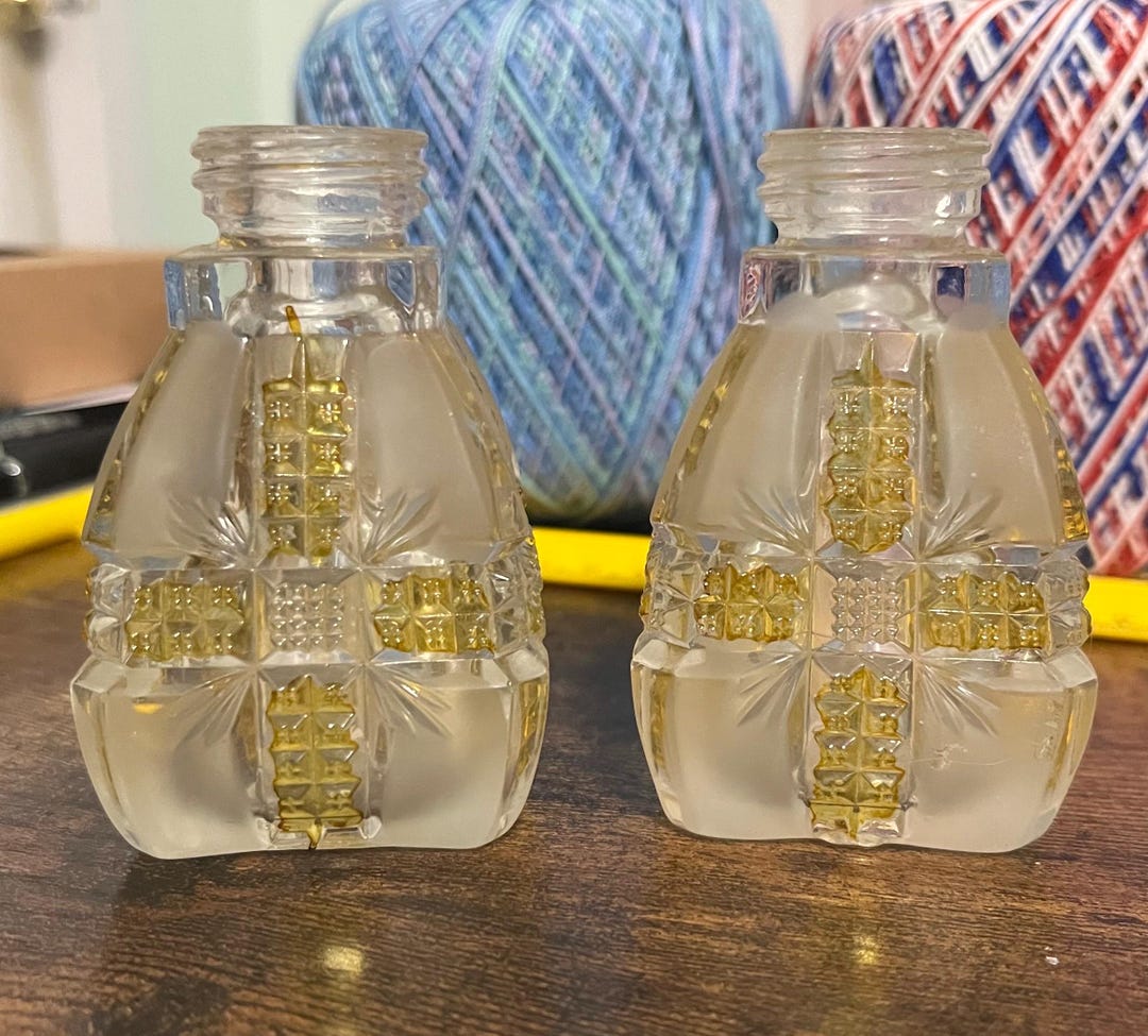 Antique Squat Salt Shakers - Klondike Amberette Pattern - Etsy