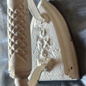 Vintage 1940s SAD Iron - Etsy
