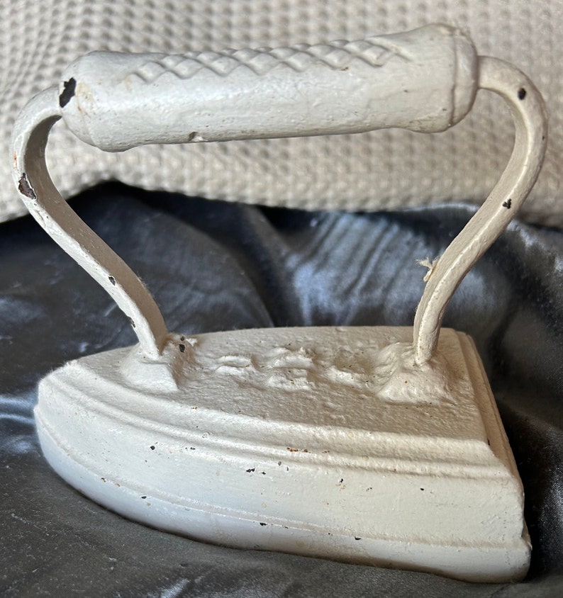 Vintage 1940s SAD Iron - Etsy