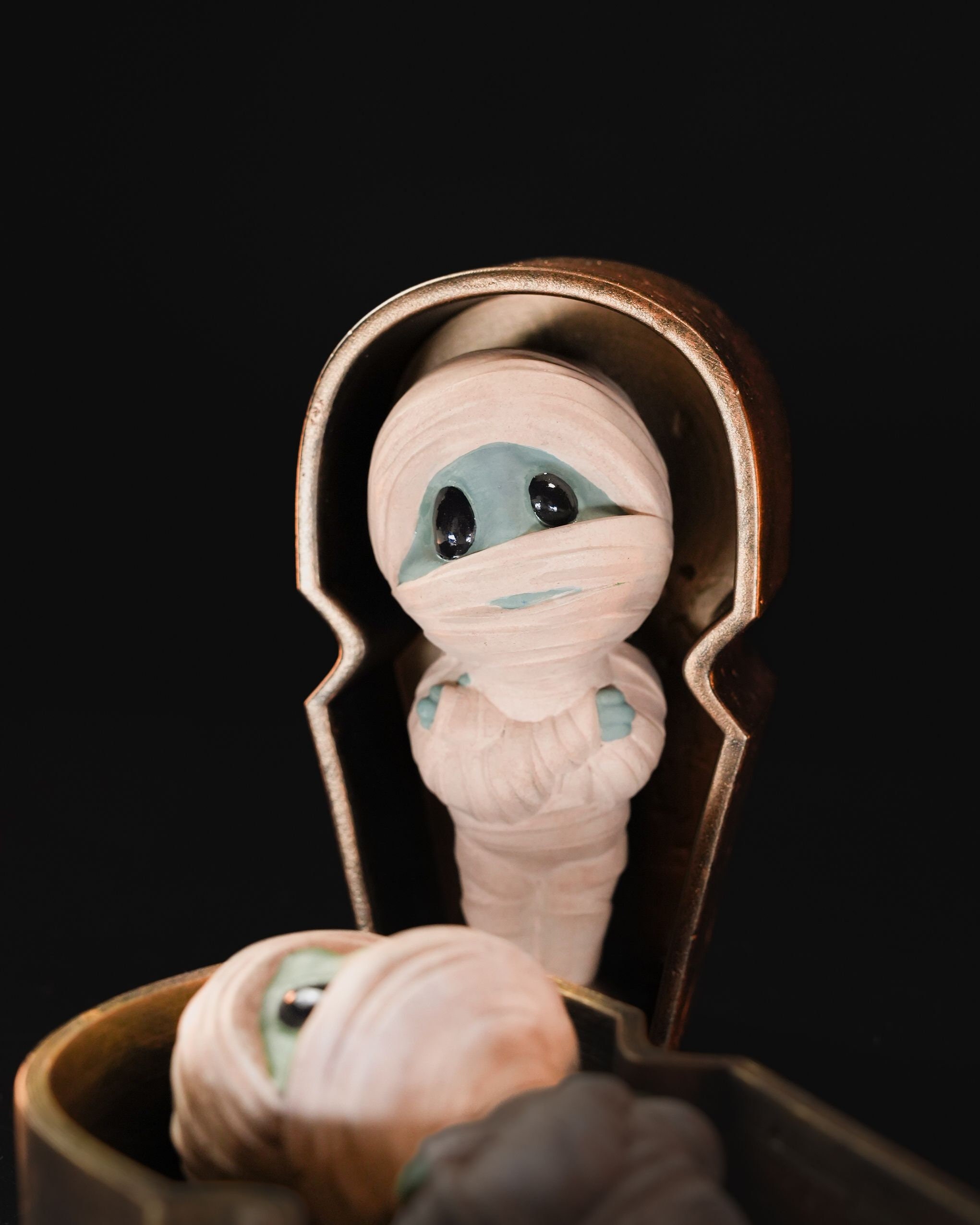 3D Printed Unpainted Resin Mummy and Coffin - Etsy