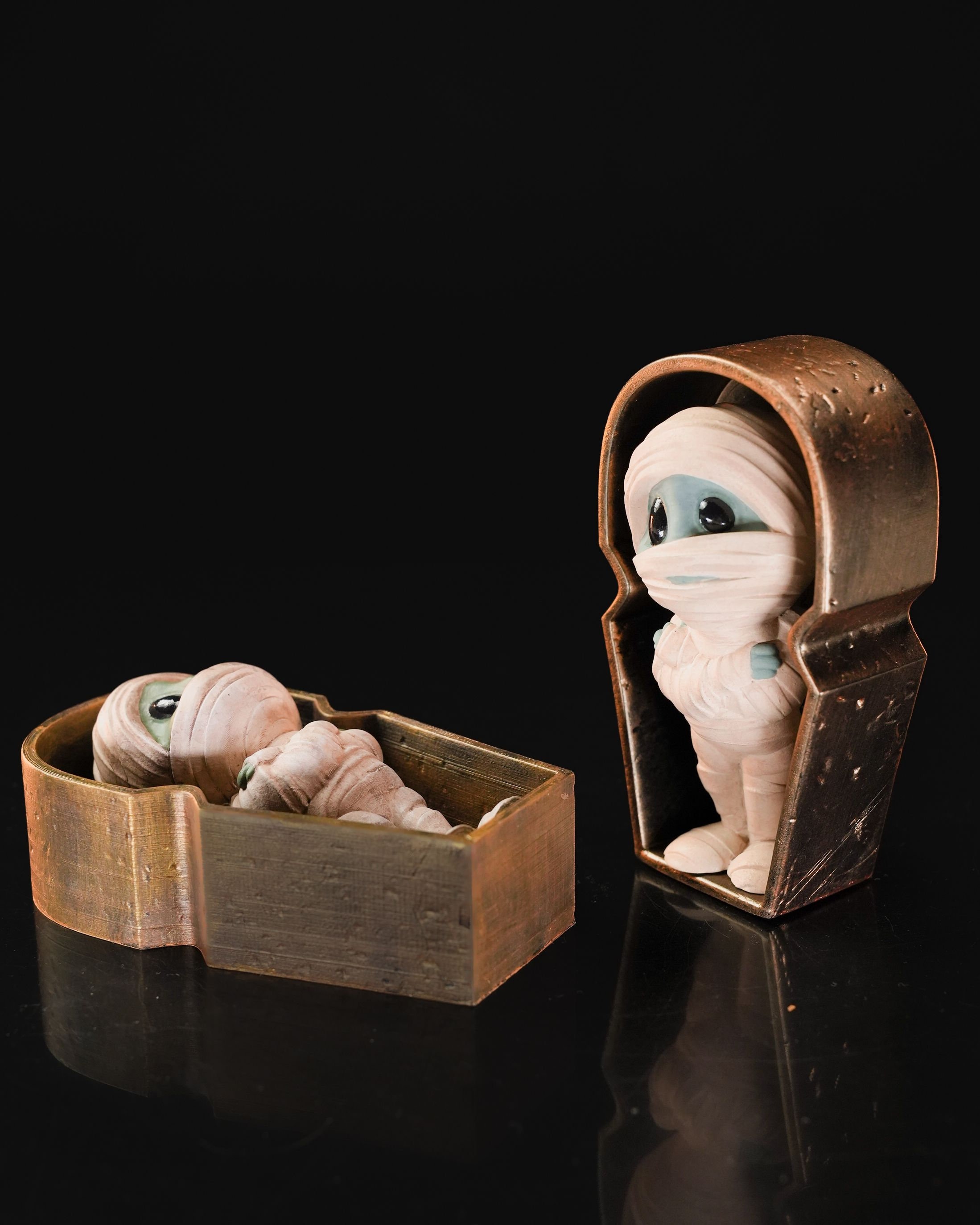 3D Printed Unpainted Resin Mummy and Coffin - Etsy