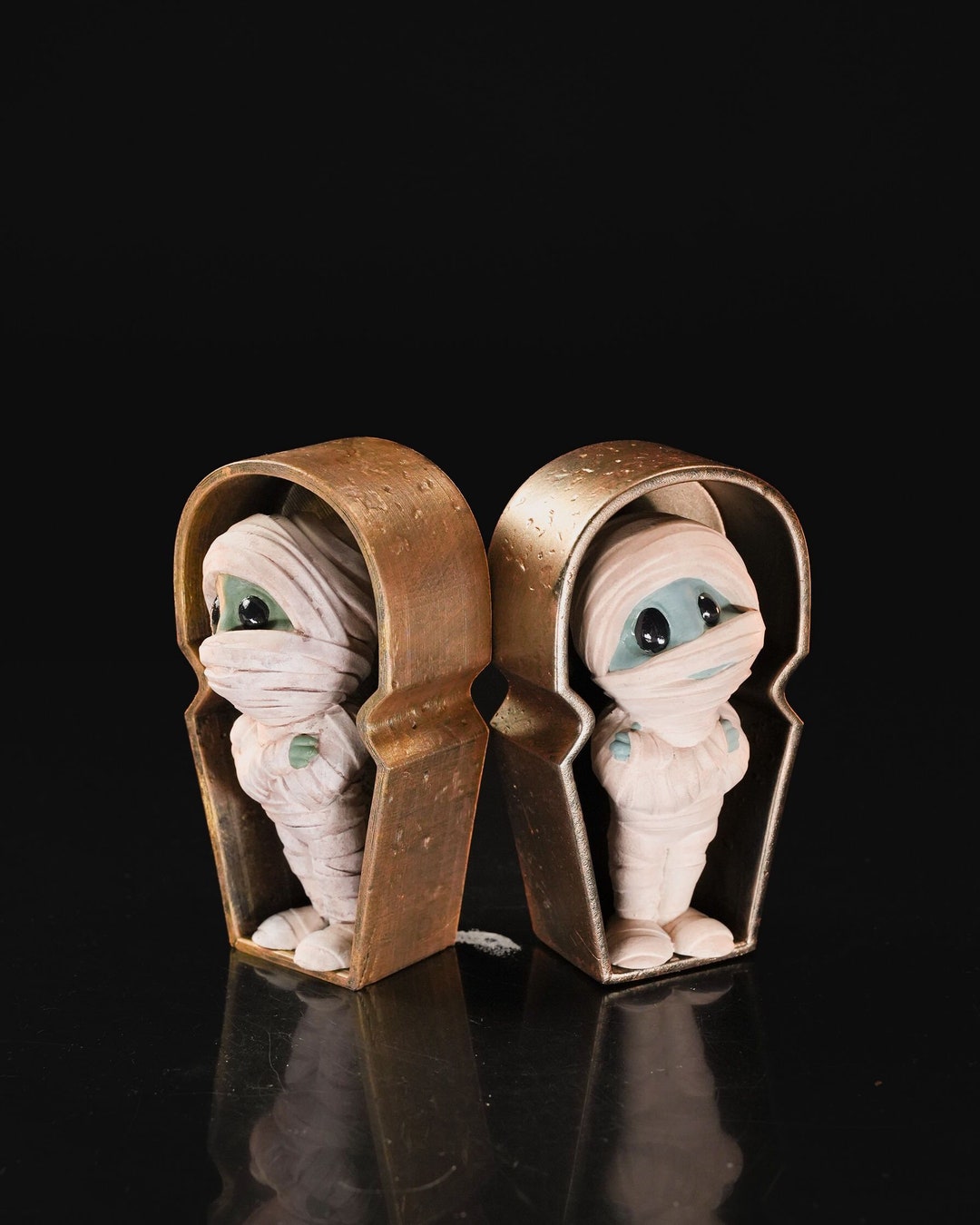 3D Printed Unpainted Resin Mummy and Coffin - Etsy