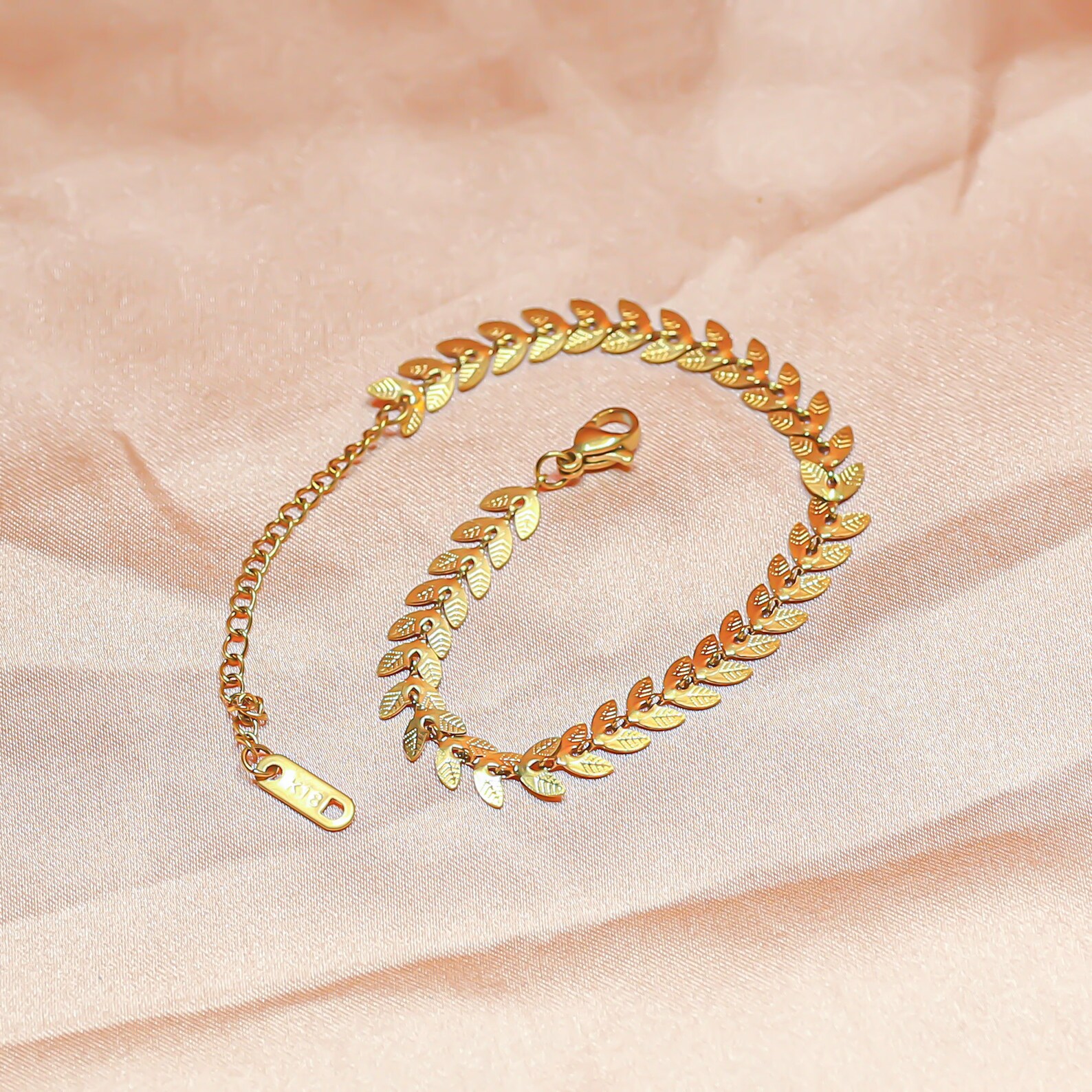 Adjustable 18k Gold Arrow Chain Anklet With Textured Leaf Wheat Chain ...