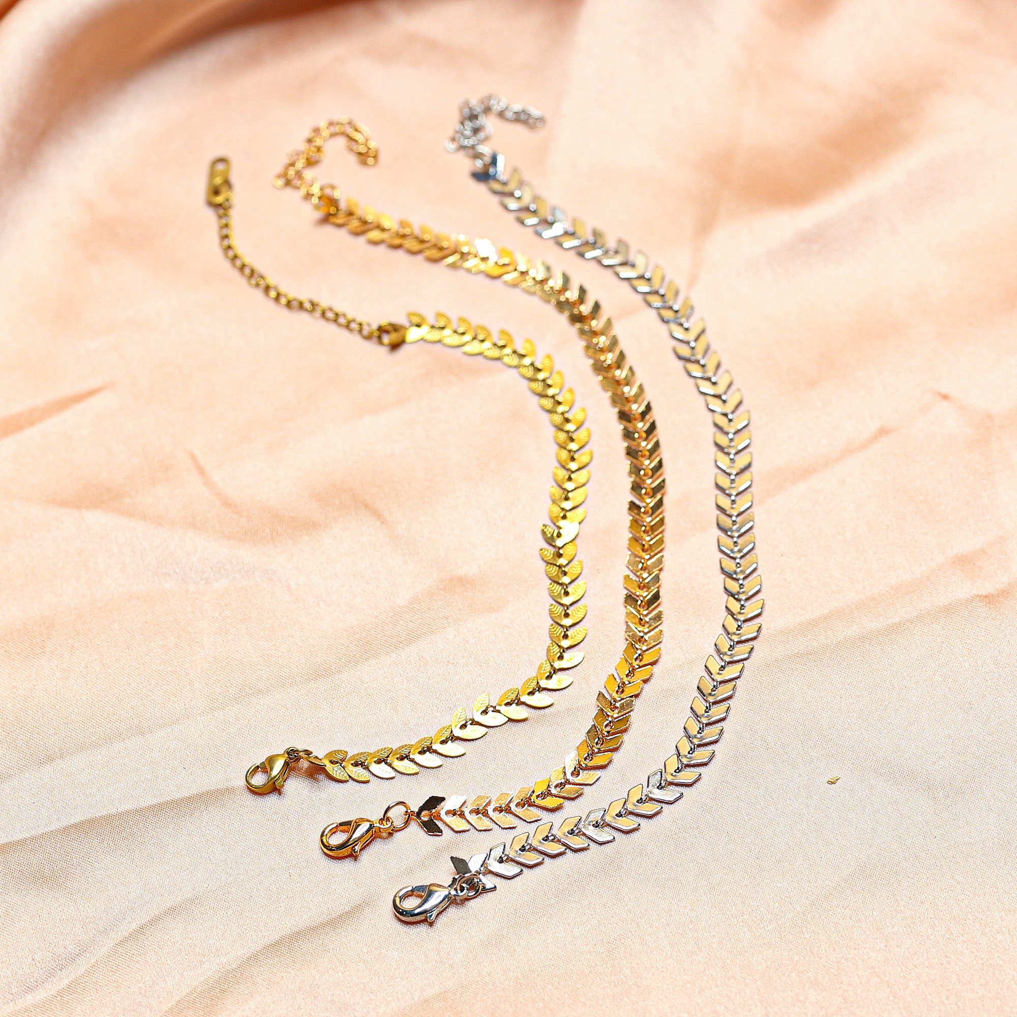 Adjustable 18k Gold Arrow Chain Anklet With Textured Leaf Wheat Chain ...