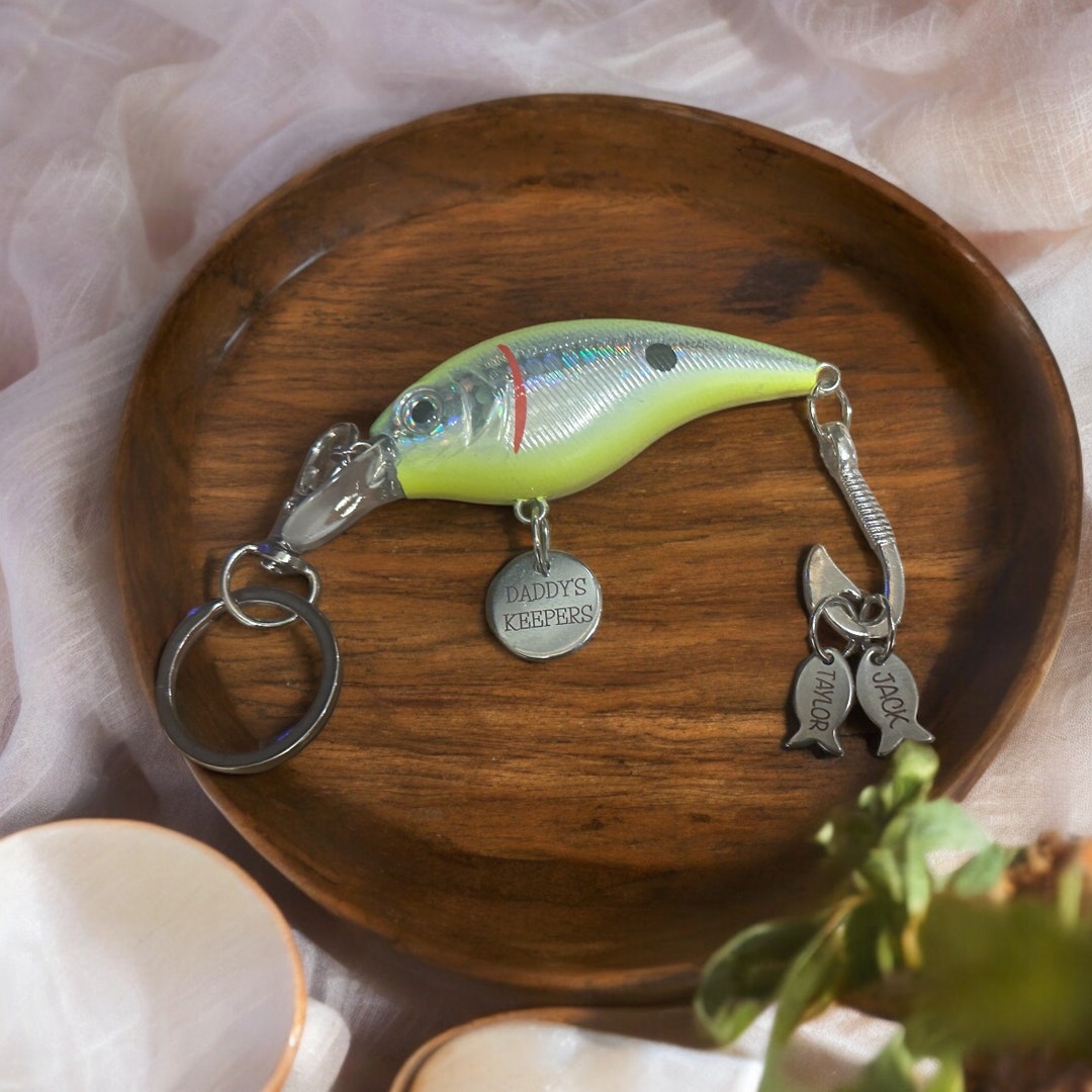 Fishing Keychain Gift for Dad Present Daddy is the Best Fishing Present ...