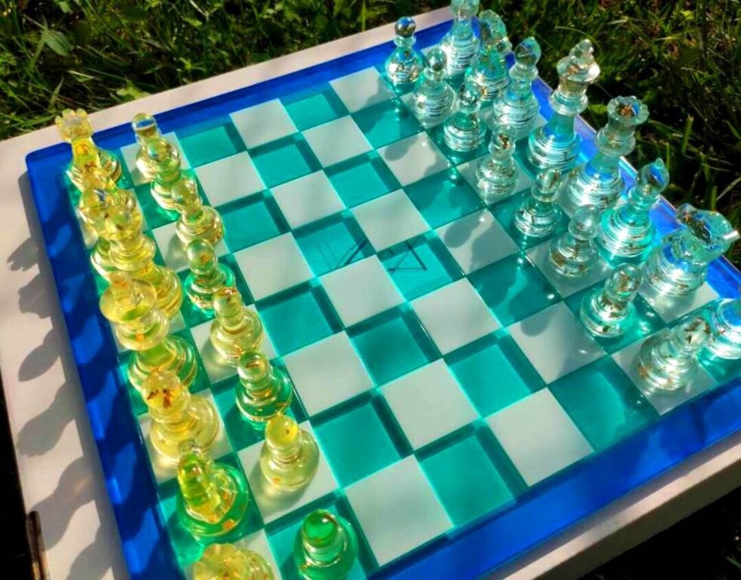 Epoxy Resin Custom Chess Set | Size of King 7cm (2.75 Inches) | Chess ...