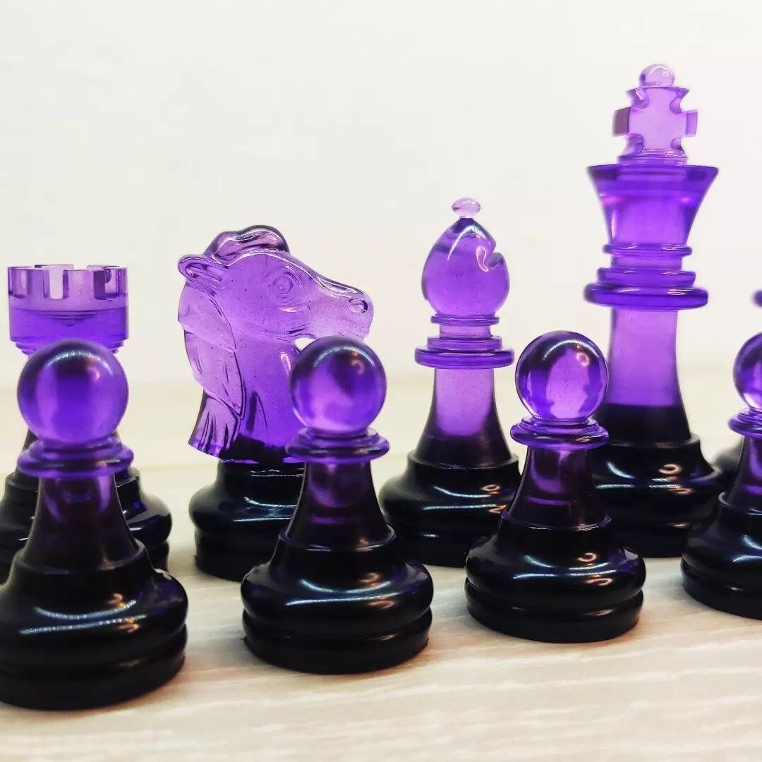 Chess Set Handmade Epoxy Resin Chess Pieces Size of King 7cm 2.75 ...