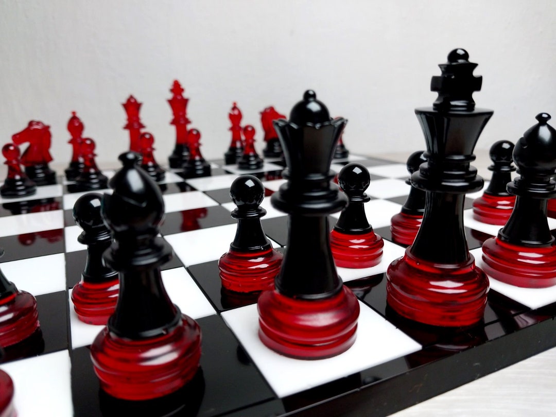 Resin Chess Set With Board | Size of King 7cm (2.75 Inches) | Black and ...