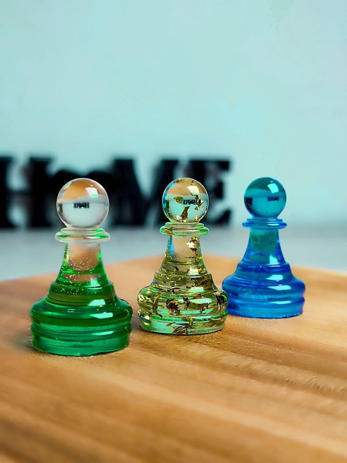 Epoxy Resin Chess Pieces Size of King 7cm 2.75 Inches Chess Sets With ...