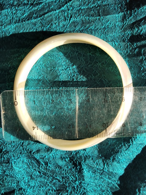 Pretty real mother-of-pearl bracelets - Andaman & Nic… - Gem