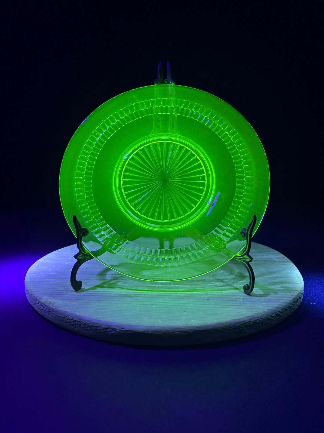 Vintage Anchor Hocking Glass Roulette Green Plate, Uranium, Bread and ...