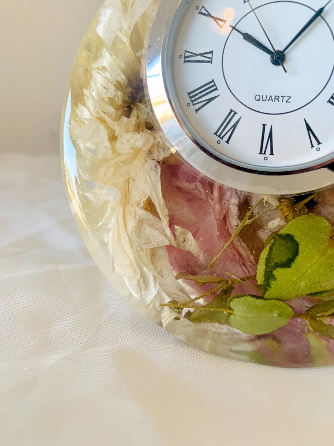 THE BOUQUET CLOCK - Small Art Clock- Preserved Flower Desk Clock ...