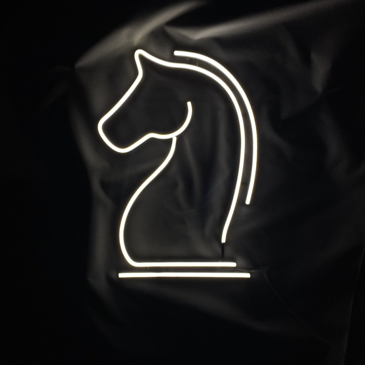 Chess Neon Light, Stately Chess Knight Neon Sign: Elegant Game Room ...