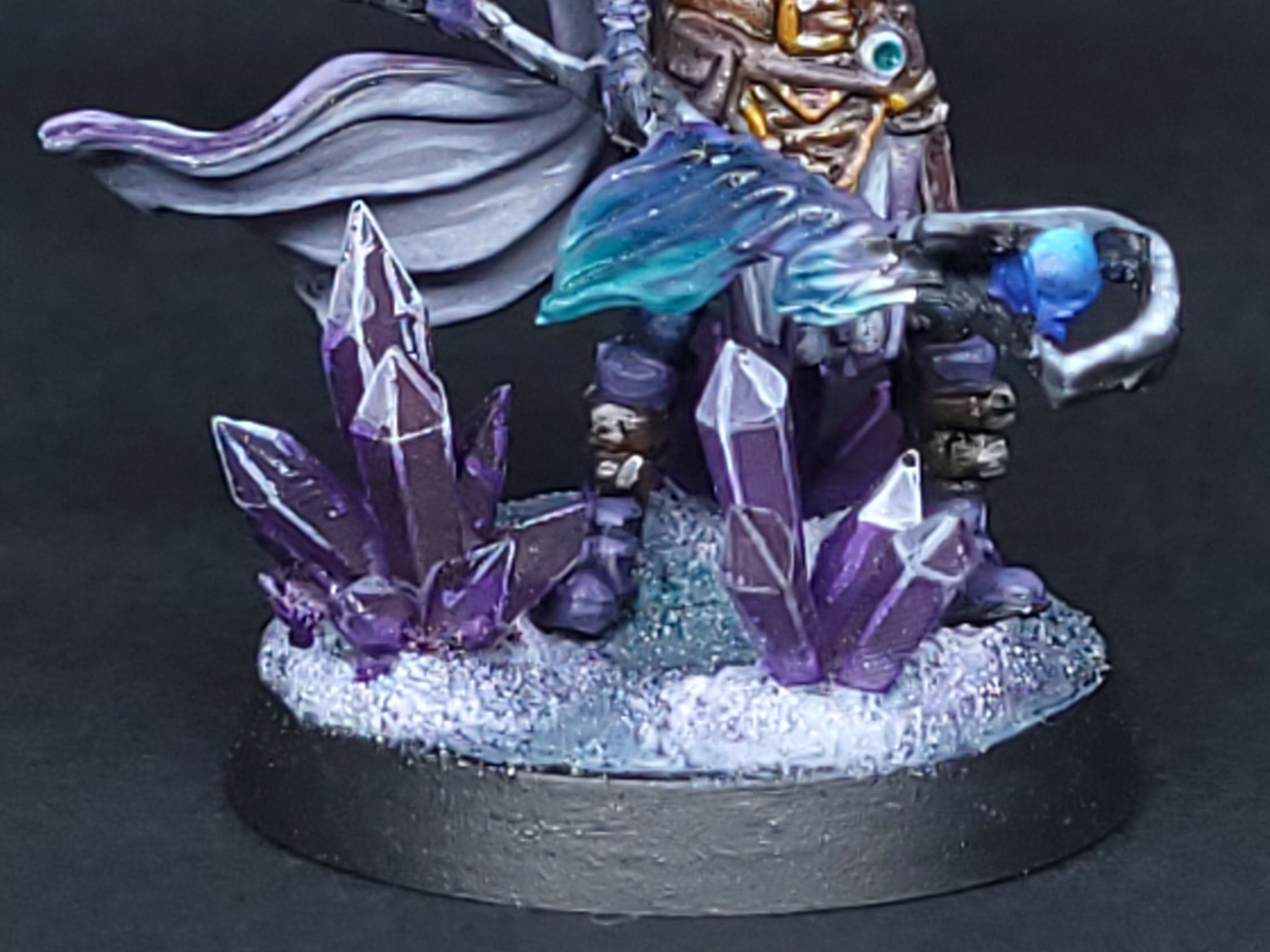 Aasimar Wizard With Crystals Hand Painted Wizkids Miniature 28-32 Mm ...