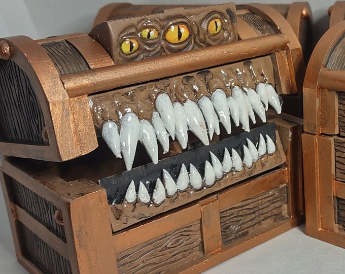 Morphing Mimic Box, Changes Into Mimic When Opened. Transforming Box ...