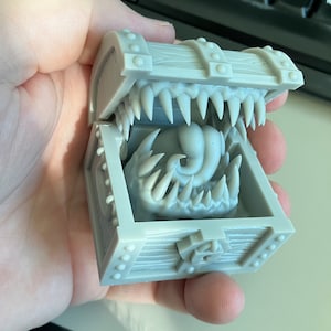 Opening Mini Mimic-you Can Close and Open It! Looks Like an Innocent ...