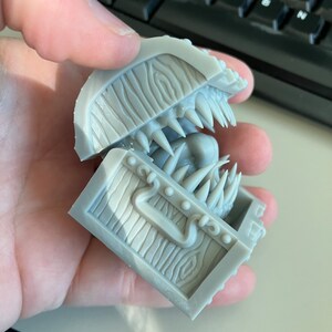 Opening Mini Mimic-you Can Close and Open It! Looks Like an Innocent ...