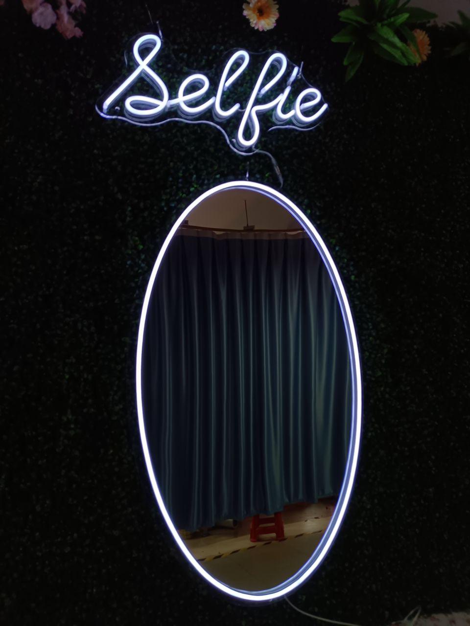 Selfie Neon Sign With Mirror: Beauty Salon Decor - Etsy