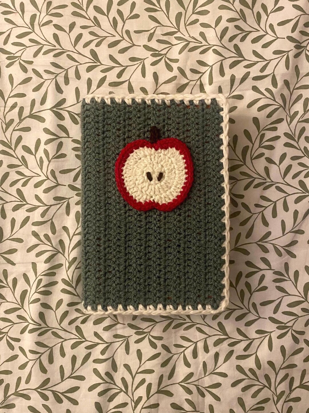 Apple Book Cover With Bookmark Crochet - Etsy