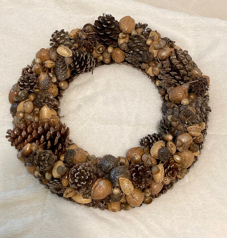 Holiday Nut Wreath - Etsy